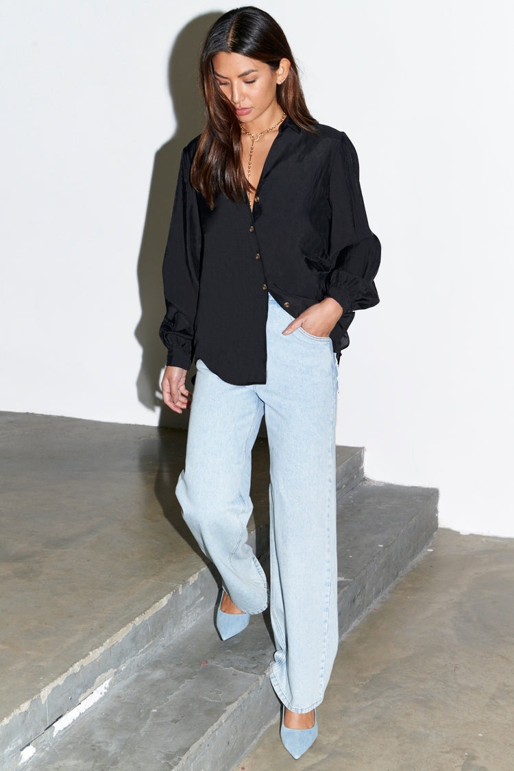 Black Miley Shirt – Never Fully Dressed